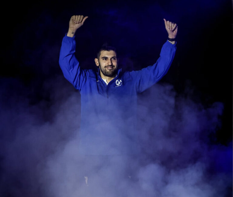 Cisterna’da yeni kaptan Efe Bayram - Voleybolunsesi